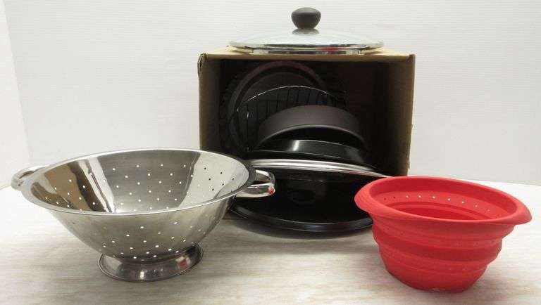 Kitchen cooking items: colanders, cake pans, and more - Albrecht ...
