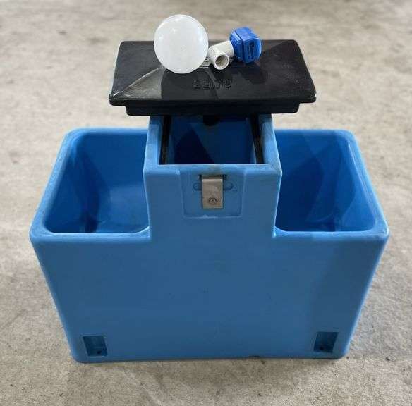 Lil' Spring Livestock Fountain with Heater, Model 2900, New, Never Used ...