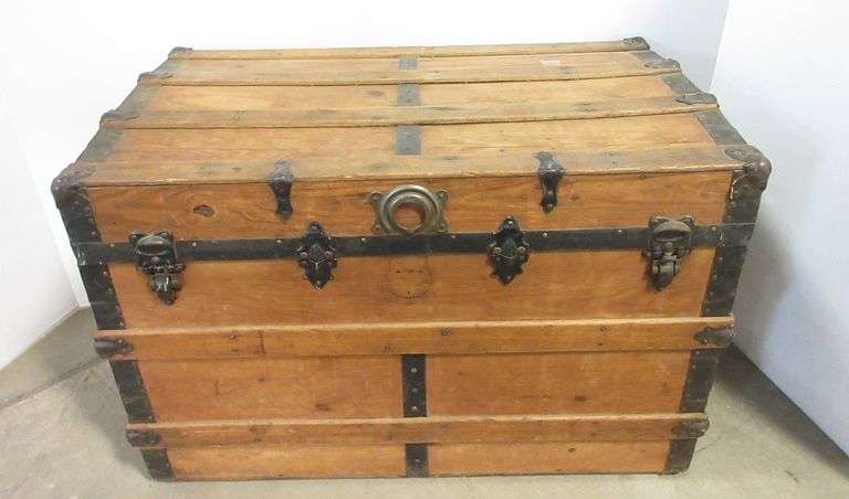 Older antique wood hope chest on wheels, 32 1/2"W x 19"D x 21 3/4"H ...