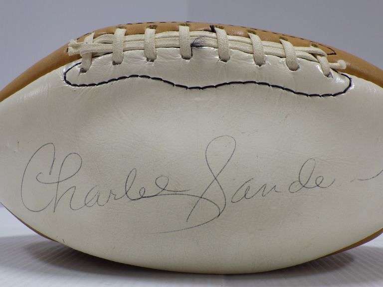 Detroit Lions HoF Charley Sanders autographed football, doesn't hold ...