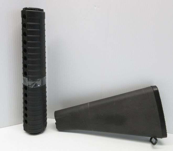 FN AR-15 Handguard and A2 Stock - Albrecht Auction Service