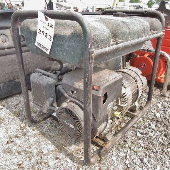 4,000 W Generator, runs and works great - Albrecht Auction Service