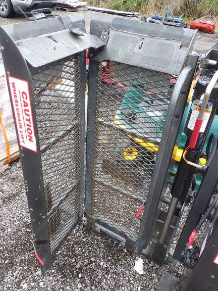 Wheelchair ramp, works - Albrecht Auction Service