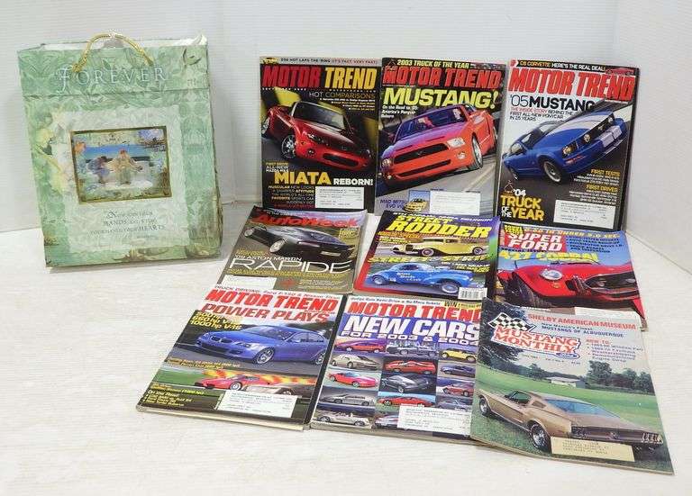 (33) Vintage 1980's Car Magazines, includes: 16- Mustang, 5- Motor ...