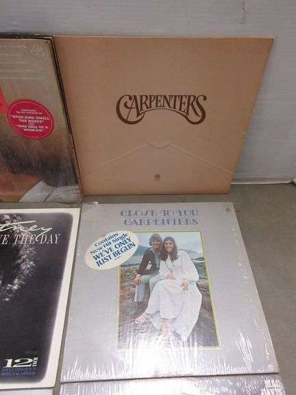 (15) Records, various artists include: Kemy Rogers, Whitney Houston ...