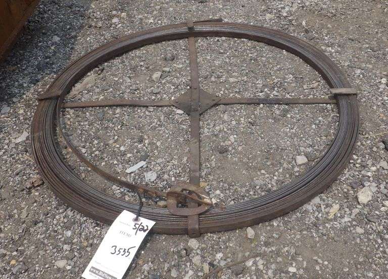 Commercial snake with holder bracket - Albrecht Auction Service