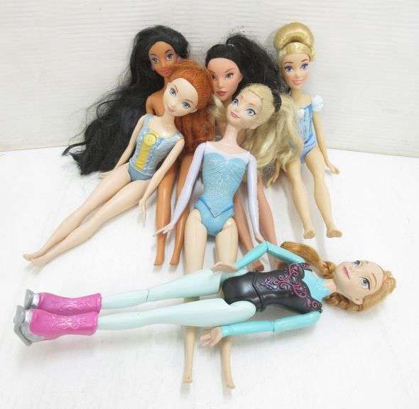 Disney Princess dolls: Cinderella, Jasmine, Pocahontas, Merida, Anna ...