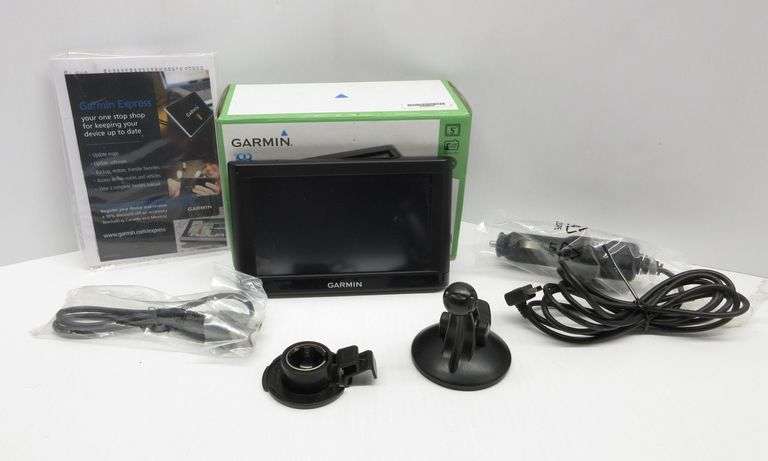 Garmin dash road map with turn-by-turn directions, spoken street names ...