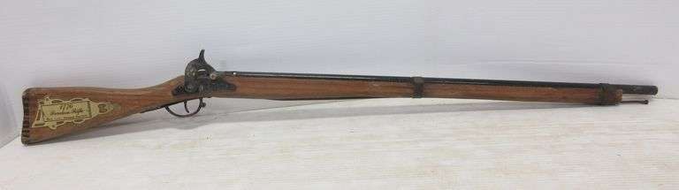 Older Parris 1776 Freedom rifle replica toy cap gun/musket, 38"L, works ...