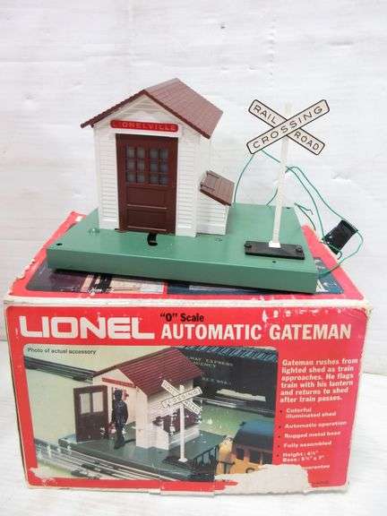 Model railroad accessories, include: Lionel O-scale automatic gateman ...