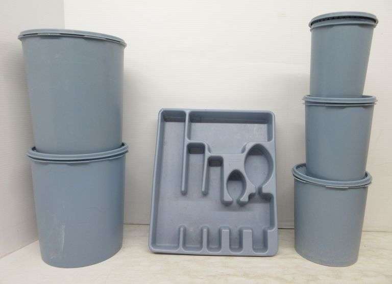 Rubbermaid utensil tray, 11 1/2"W, corner cracked; 5-piece set of blue ...