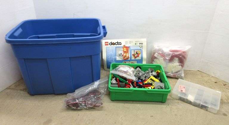 Lego parts, used; Pneumatic kit, never used; (8) 9604 Motors; AC ...