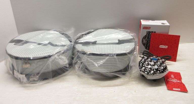 (2) Chef Andre Carthen zip-up insulated carry-all dinner bags, NIP ...