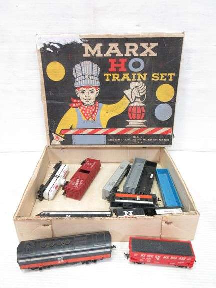 Marx New Haven HO train set with extra cars, includes: (3) Gondolas, (2 ...