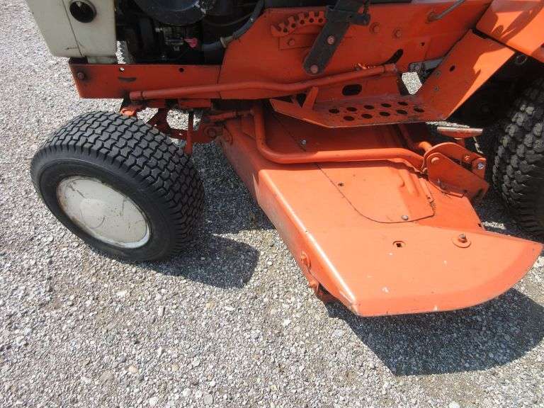 Simplicity 7012 lawn tractor, 12 HP Kohler, hydrostatic transmission ...