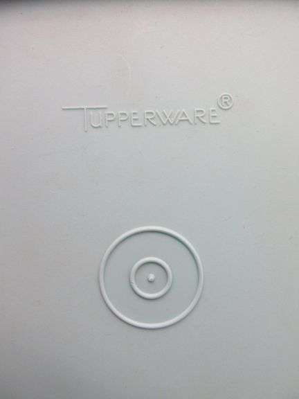 4-Piece tupperware tower, each- 7"Sq. x 2 1/2"H, new - Albrecht Auction ...