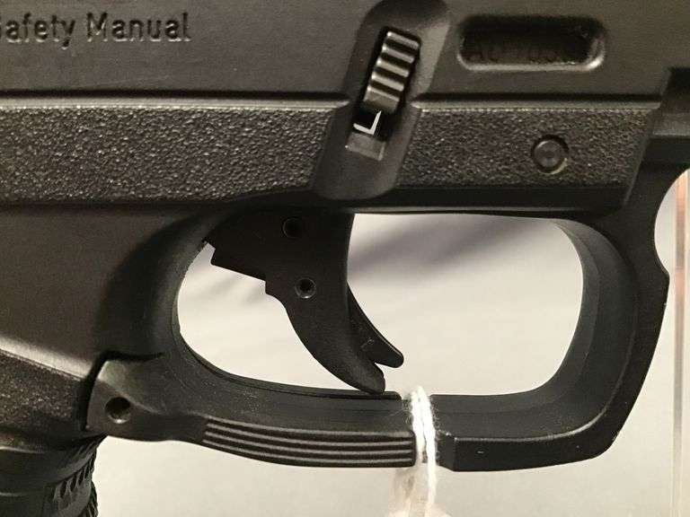 Walther PPS .40 Cal. Semi-Auto Pistol, Manufactured by Smith & Wesson ...