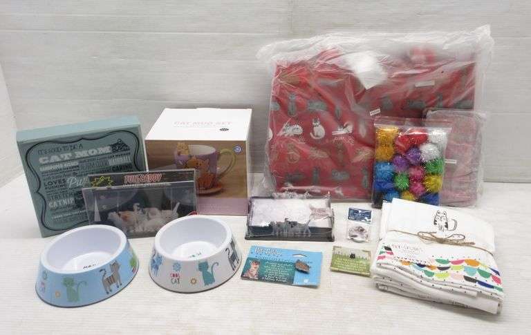 (15) Cat items, in new conditions - Albrecht Auction Service