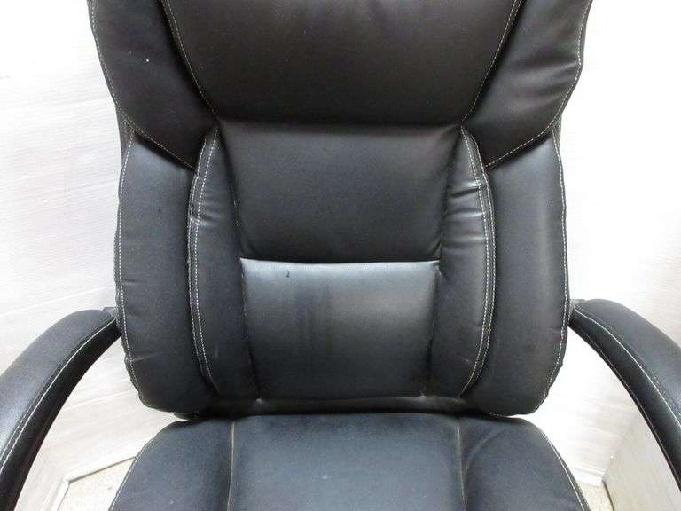 Office chairs, 29"W, good, has lever for up and down - Albrecht Auction ...