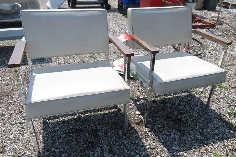 (2) Vintage 1960's steelcase office tanker armchair, cream color ...