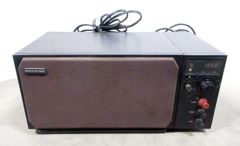 Proton 300 stereo receiver, 15"W, works - Albrecht Auction Service
