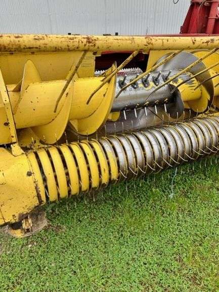 New Holland 900 Pull Type Chopper, 2-22" Row Corn Head Included, Small ...