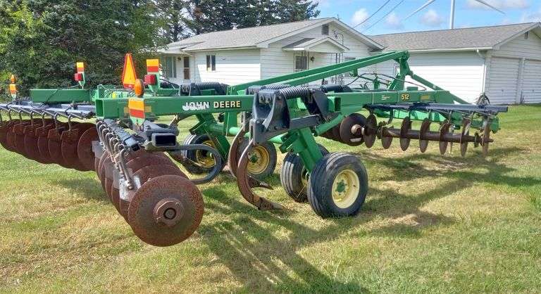 2001 John Deere 512 Disk Ripper, 5-Shank Cushion Trip Standards with ...