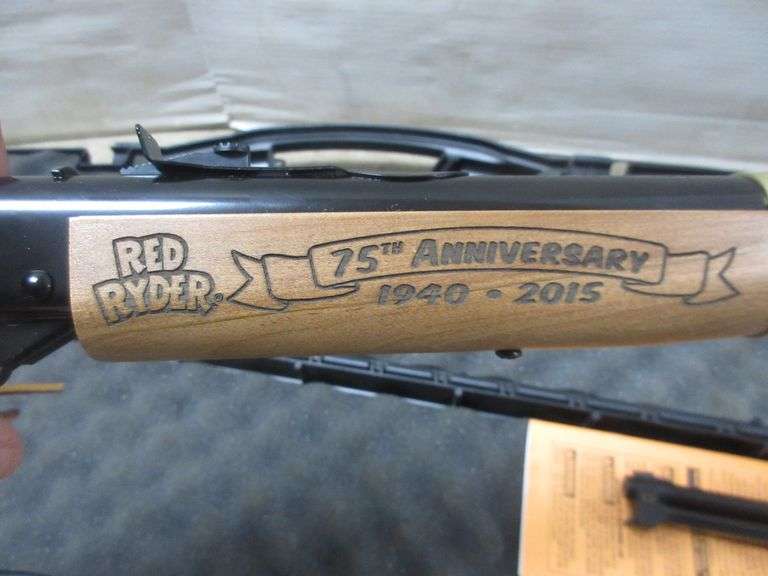 Daisy Red Ryder 75th anniversary BB gun, 1940-2015; Daisy pistol model ...