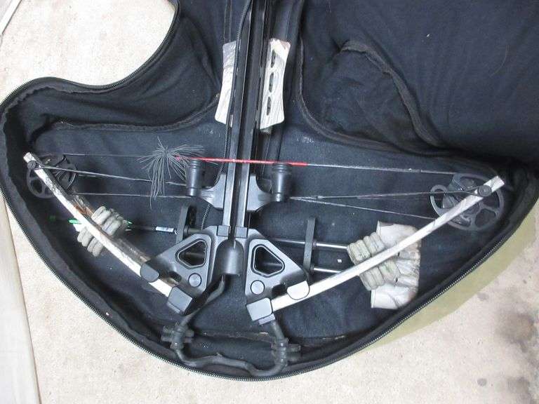 Center Point sniper 370 crossbow, scope, adjustable stock, cocking rope ...