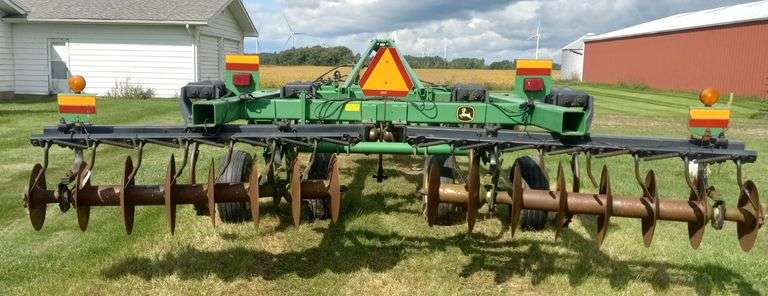 2001 John Deere 512 Disk Ripper, 5-Shank Cushion Trip Standards with ...