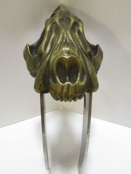 Sabertooth tiger dual blade collectible knife, brass colored skull ...
