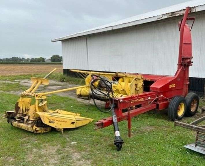 New Holland 900 Pull Type Chopper, 2-22" Row Corn Head Included, Small ...