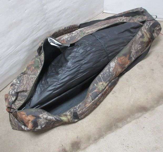 Large pop-up portable hunting blind with carrying bag, made by Eastman ...