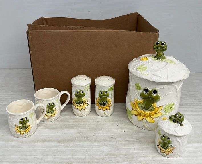 1978 Sears-Neil the frog dishes, include: Salt and pepper, napkin ...