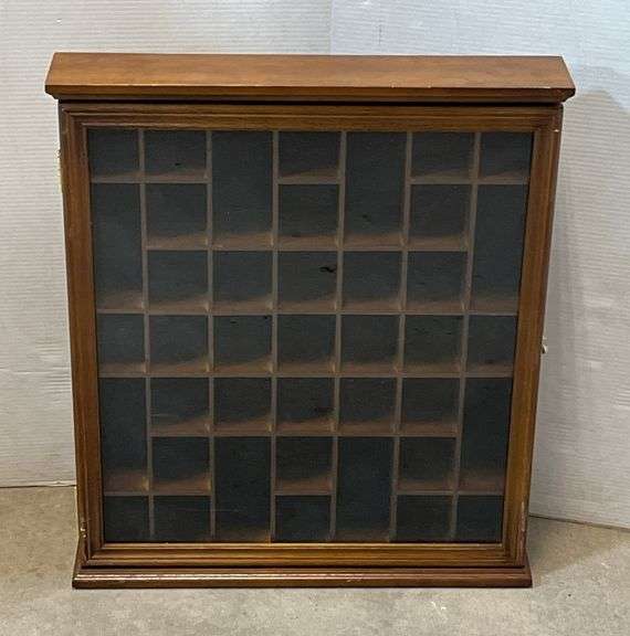 Older wall hanging display case, 22" x 18", excellent - Albrecht ...