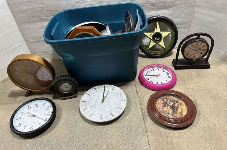(20) Assorted clocks, up to 12"Dia - Albrecht Auction Service