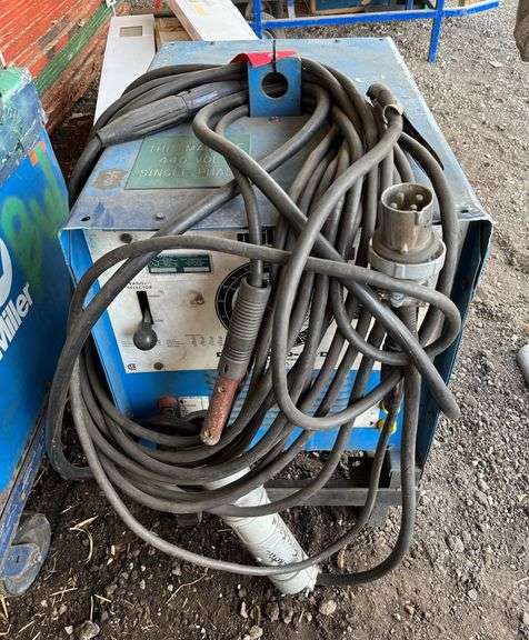 Miller Dialarc 250/250 AMP single phase welder with cart and cables ...