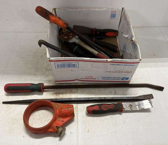 (17) Tools, total, includes: 4- MAC pry bars on one small pry bar tip ...