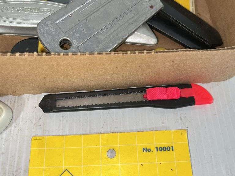 Razor knives, include: Exacto, Razer, Stanley roof linoleum hook with ...