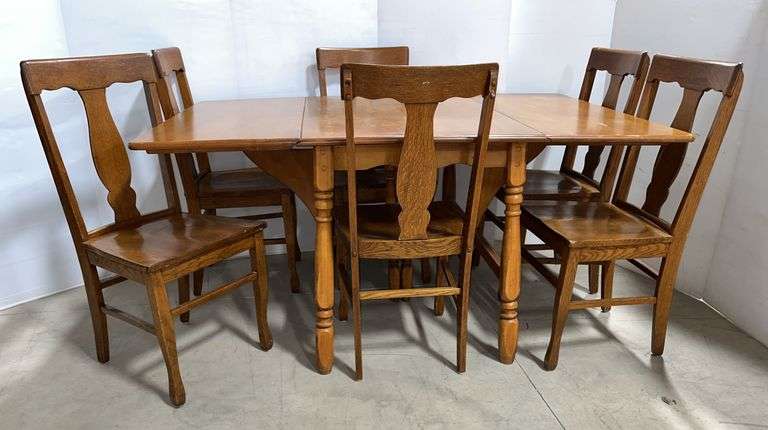 Older maple kitchen table with (6) oak chairs, drop side table- 42"W x ...