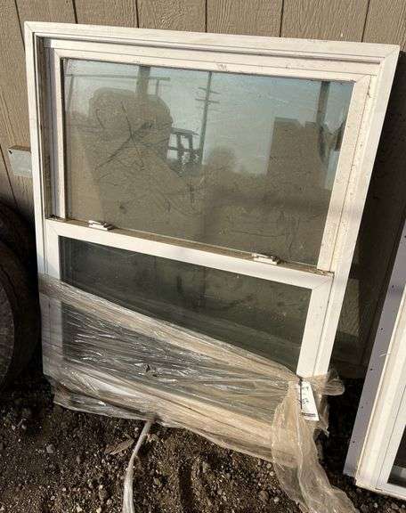 Double-hung window, 40" x 48", new, never installed - Albrecht Auction ...
