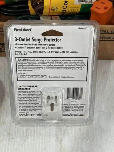 (6) Cords, and (3) 3-Way outlets, all new - Albrecht Auction Service