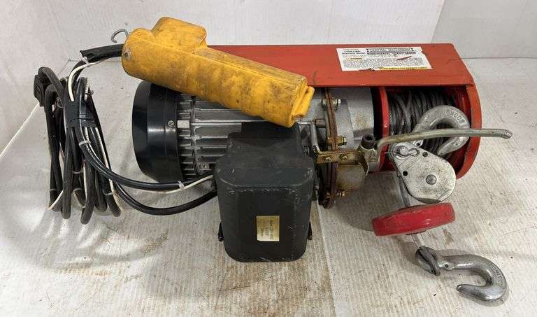 Pittsburgh Automotive 120V electric hoist from Harbor Freight, 1,300 ...