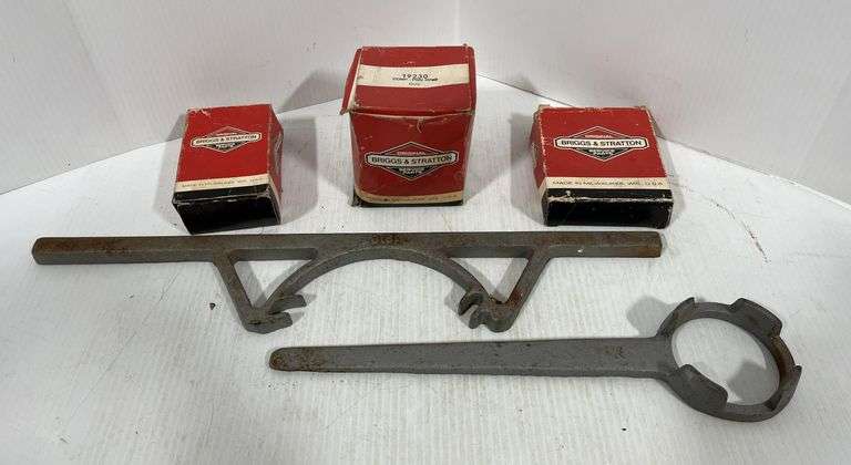 Briggs & Stratton tachometer/sirometer; Briggs and Stratton flywheel ...