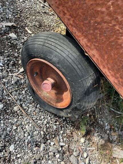 Craftsman lawn cart, dumpable, 33" x 50", heavy wear and rust ...