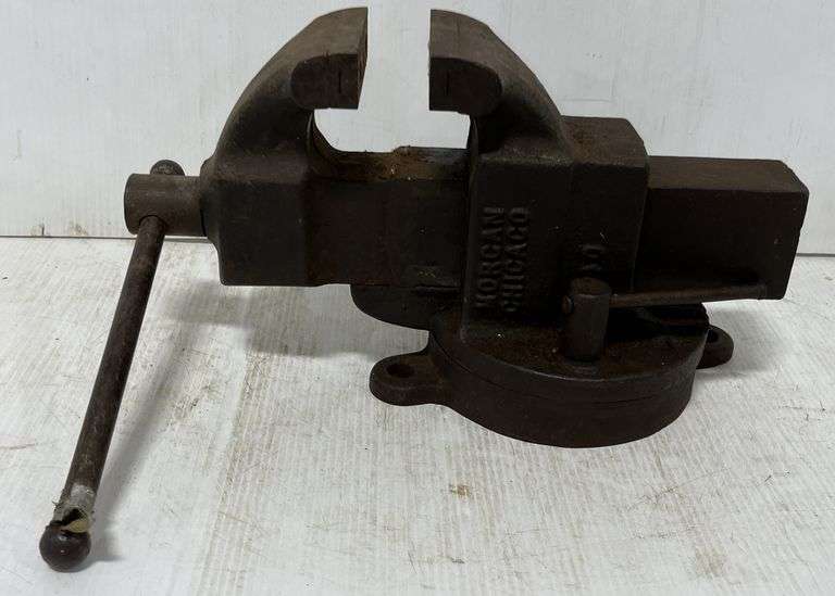 Morgan 140 bench vise, 4" jaws with swivel base, moves, needs work ...