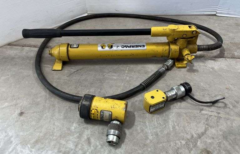 EnerPac Porta power unit with RC 50 and RC 102, couplers for two lifts ...