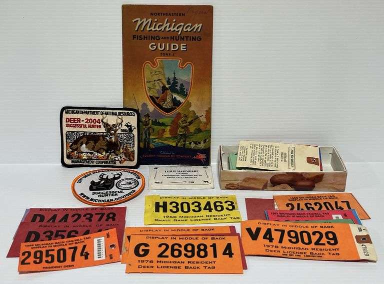 (2) Successful deer hunter patches from 2004 and 2011; Vintage 1940 ...