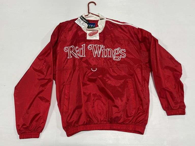 Red Wings pullover windbreaker, size XL, like new - Albrecht Auction ...