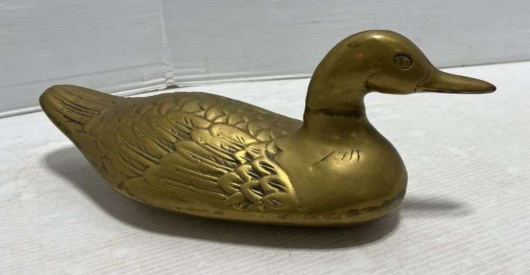 Large brass duck, 15 1/2"L x 6"H - Albrecht Auction Service